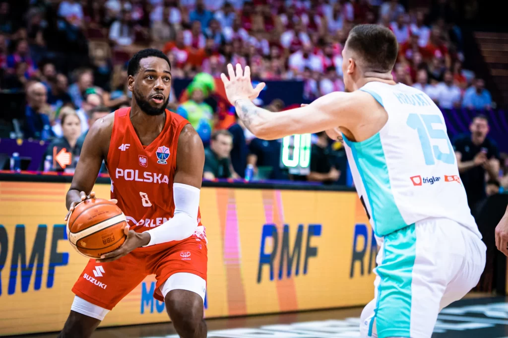 EuroBasket dzień 2: Polacy wygrali ze Słowenią! Giannis zdominował Włochów - PROBASKET