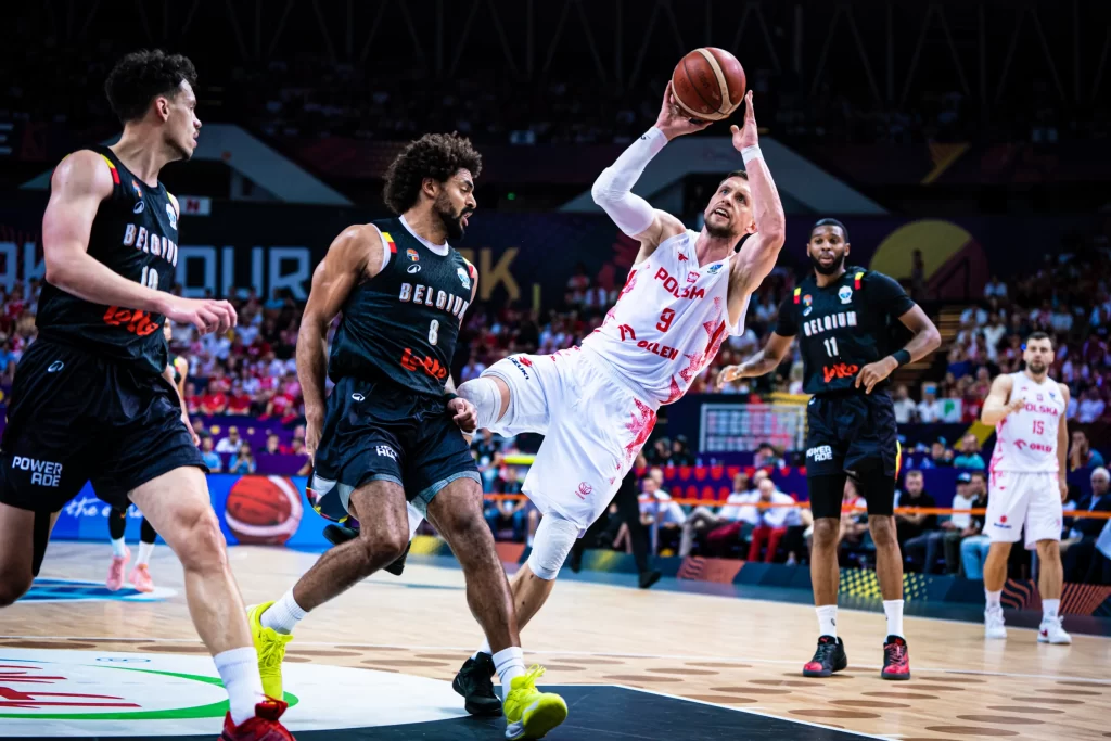 EuroBasket: Polacy przegrywają na pożegnanie Spodka, ale grają dalej! - PROBASKET